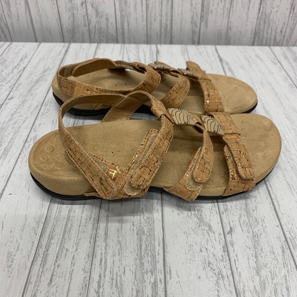Vionic | Shoes | Womens Size 7 Vionic Amber Gold Cork Strappy Sandals ...